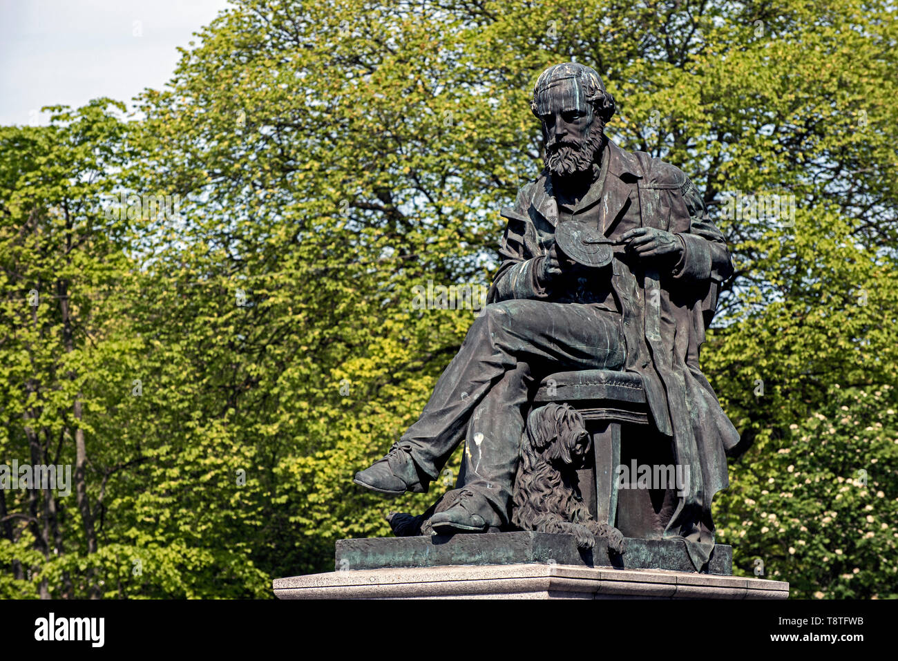 Statue von james clerk maxwell -Fotos und -Bildmaterial in hoher ...