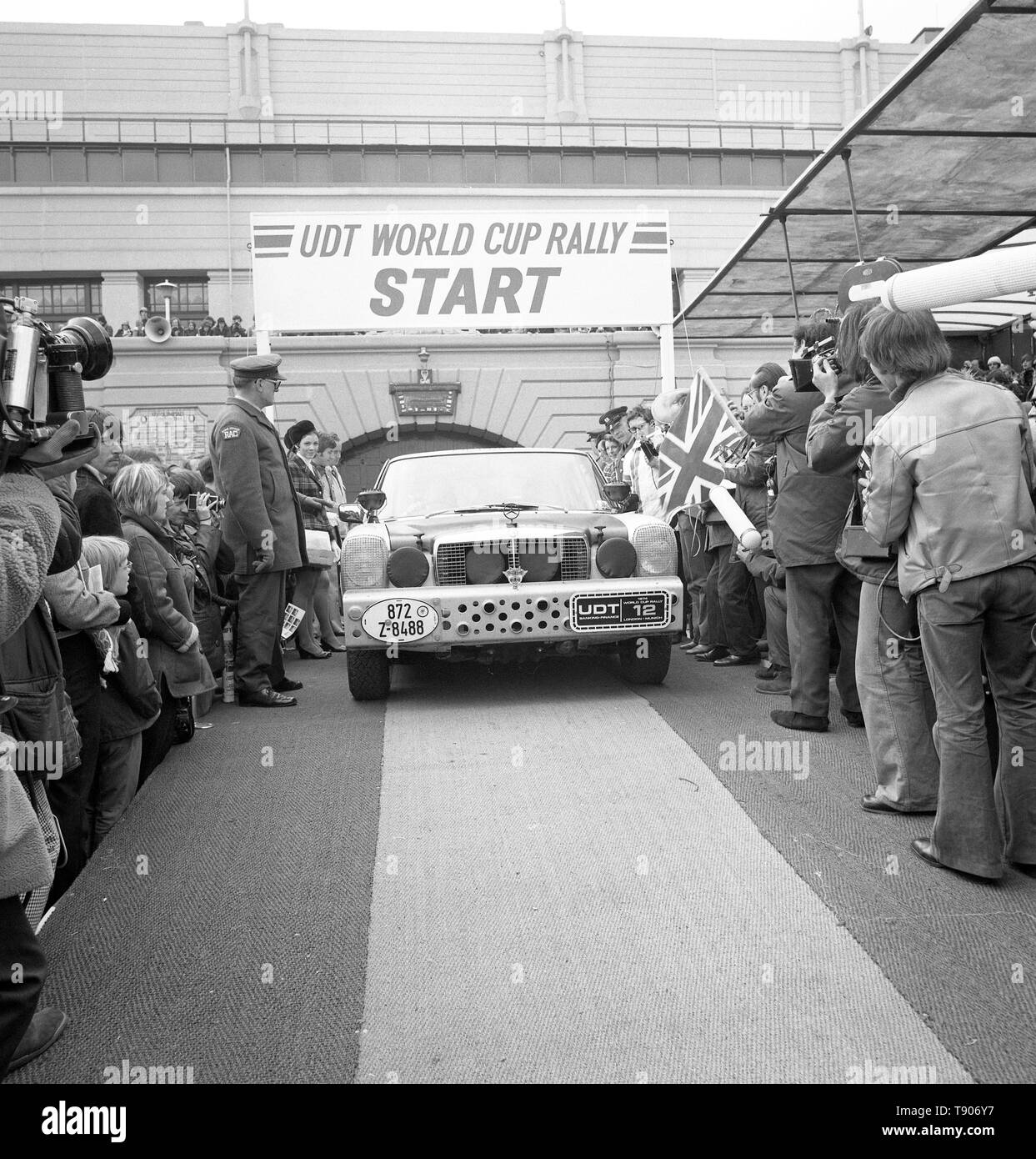 Rally fahren -Fotos und -Bildmaterial in hoher Auflösung – Alamy