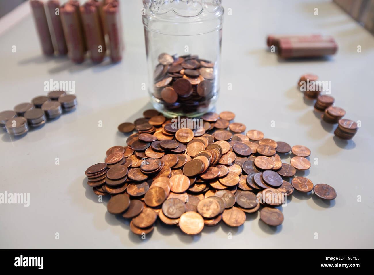 Rollen geld -Fotos und -Bildmaterial in hoher Auflösung – Alamy