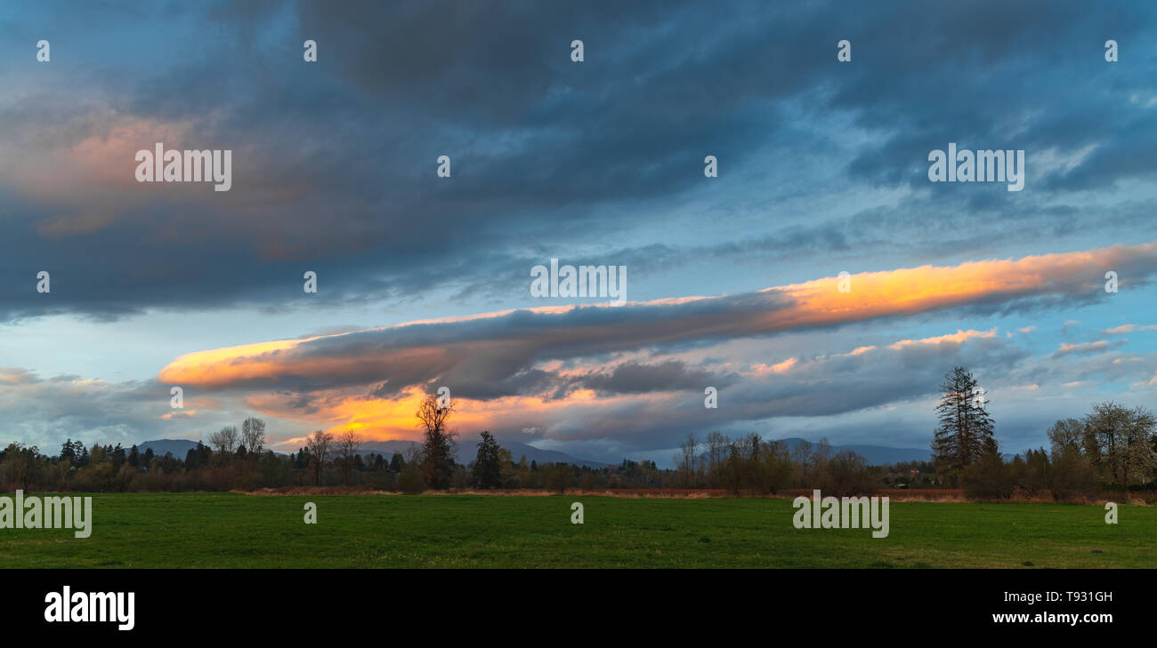 Wolken gibt -Fotos und -Bildmaterial in hoher Auflösung – Alamy