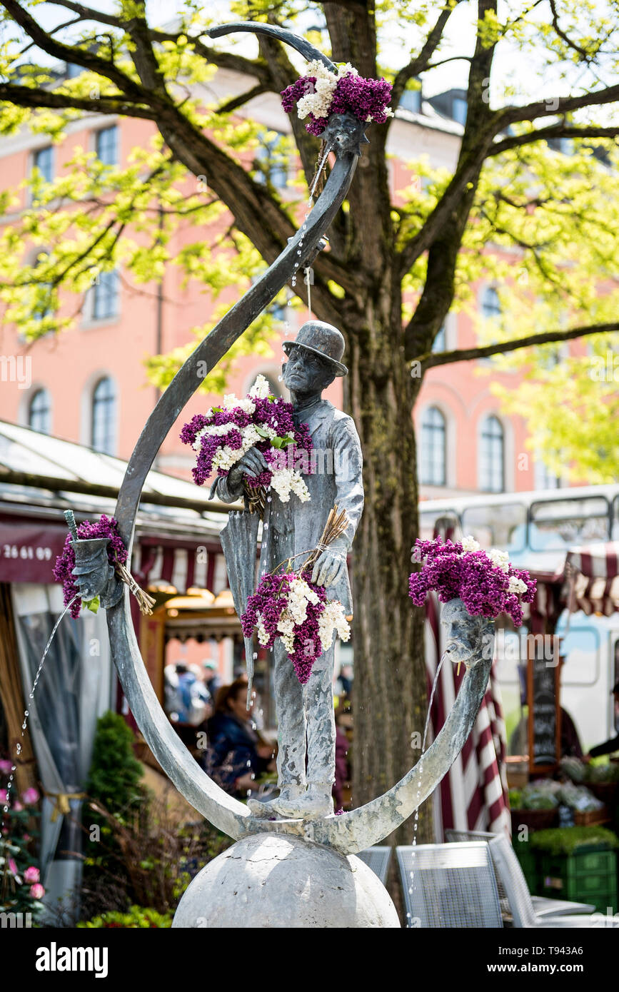 Karl Valentin Statue Brunnen auf dem Viktualienmarkt, München ...