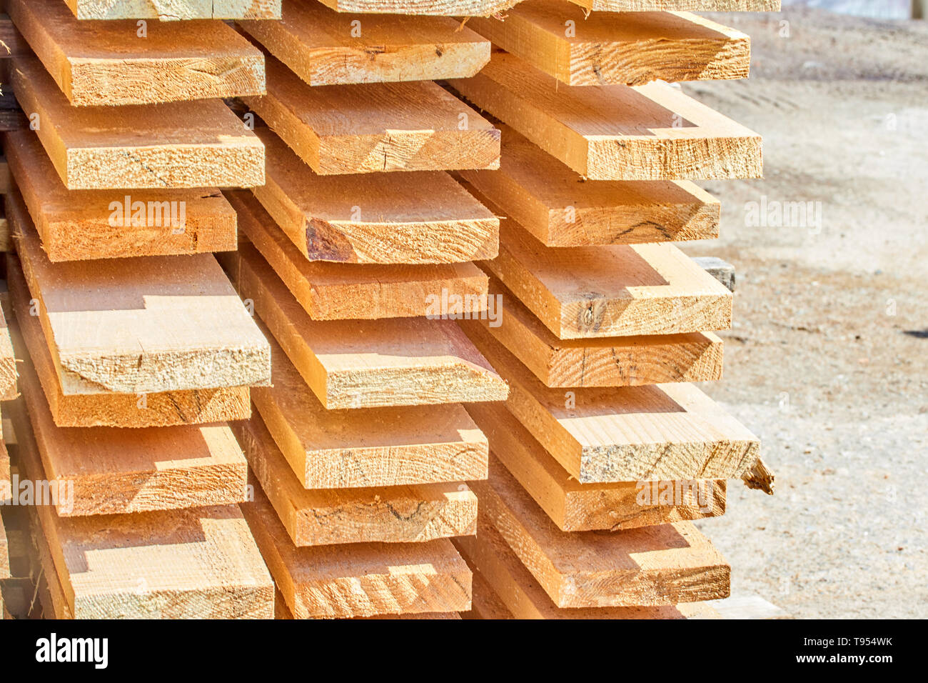 Stapel von holzbalken -Fotos und -Bildmaterial in hoher Auflösung – Alamy