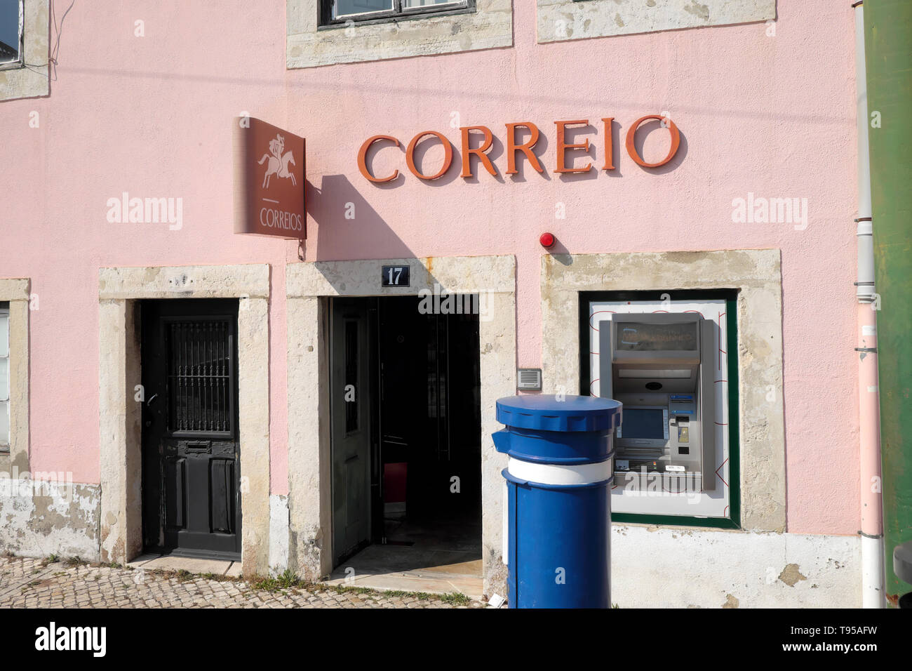Portugal post post box -Fotos und -Bildmaterial in hoher Auflösung – Alamy