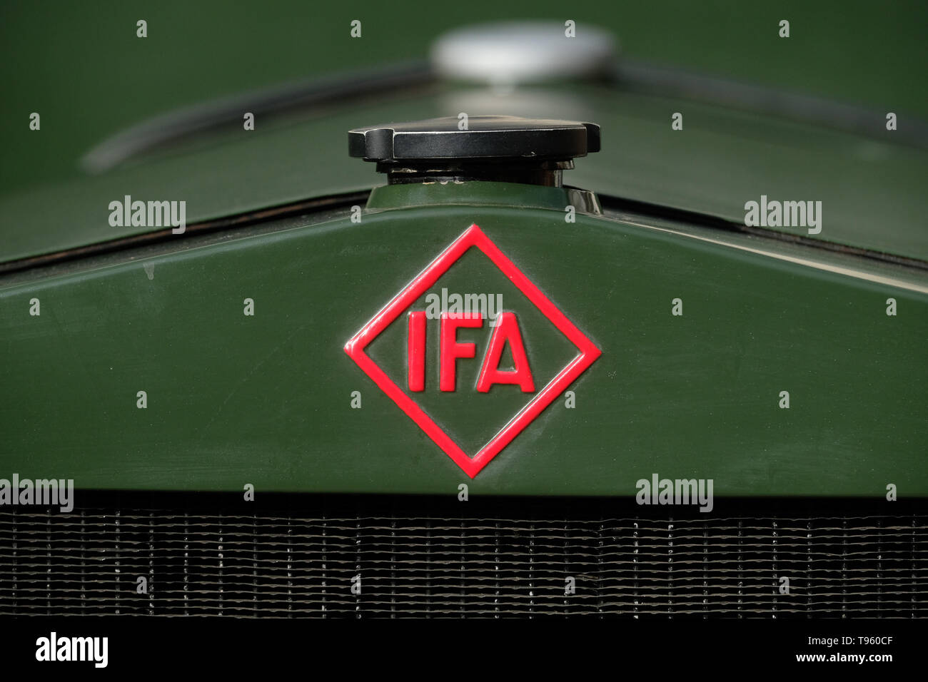 Zwickau, Deutschland. 13. Mai, 2019. Das Logo der Industrieverband ...