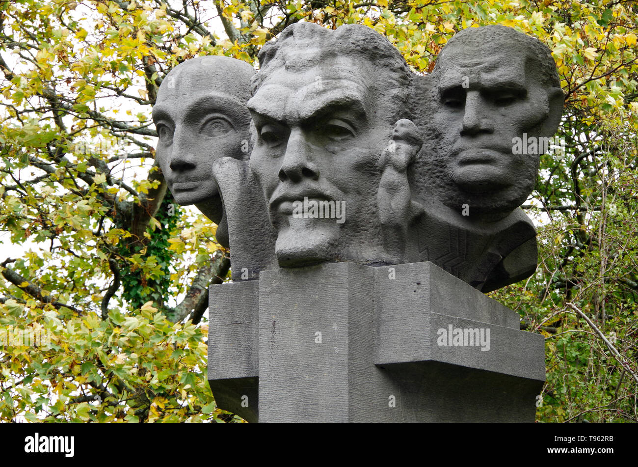 Ein Denkmal Skulptur in Den Haag, Niederlande, von Jan Toorop, 1858 ...