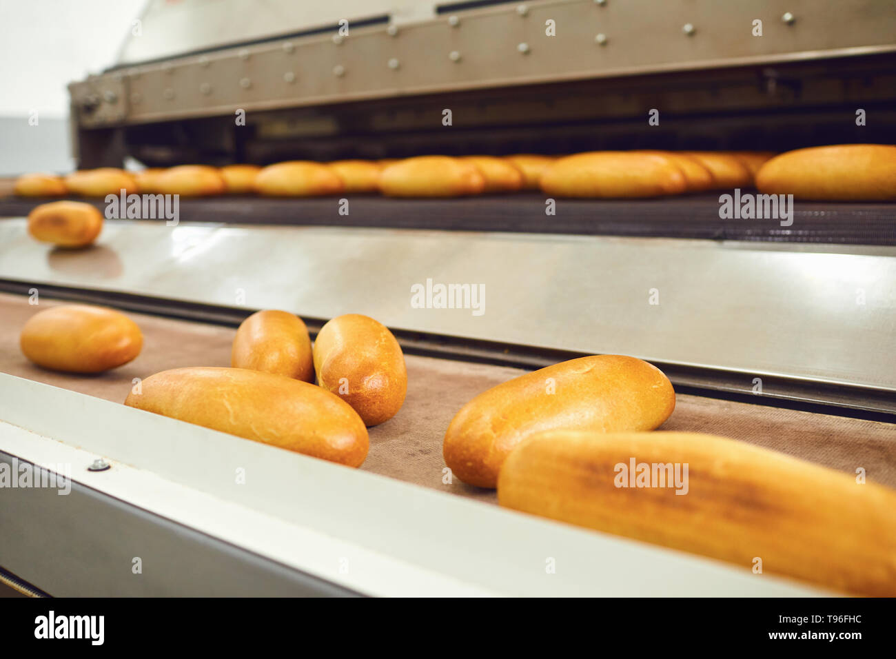 Industrial bakery -Fotos und -Bildmaterial in hoher Auflösung – Alamy