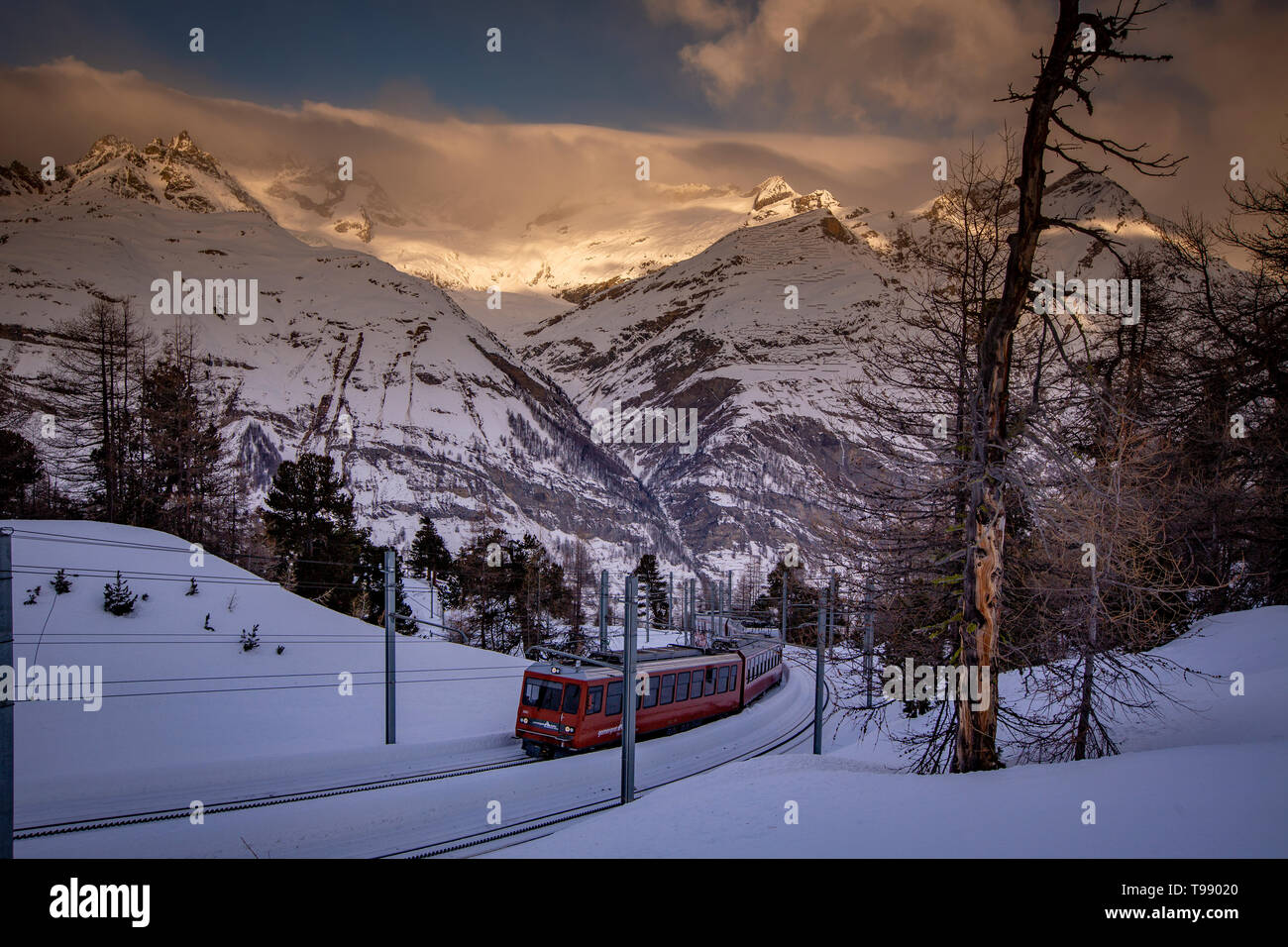Gornergrat Bahn auf dem Matterhorn, Zermatt, Schweiz Stockfotografie ...