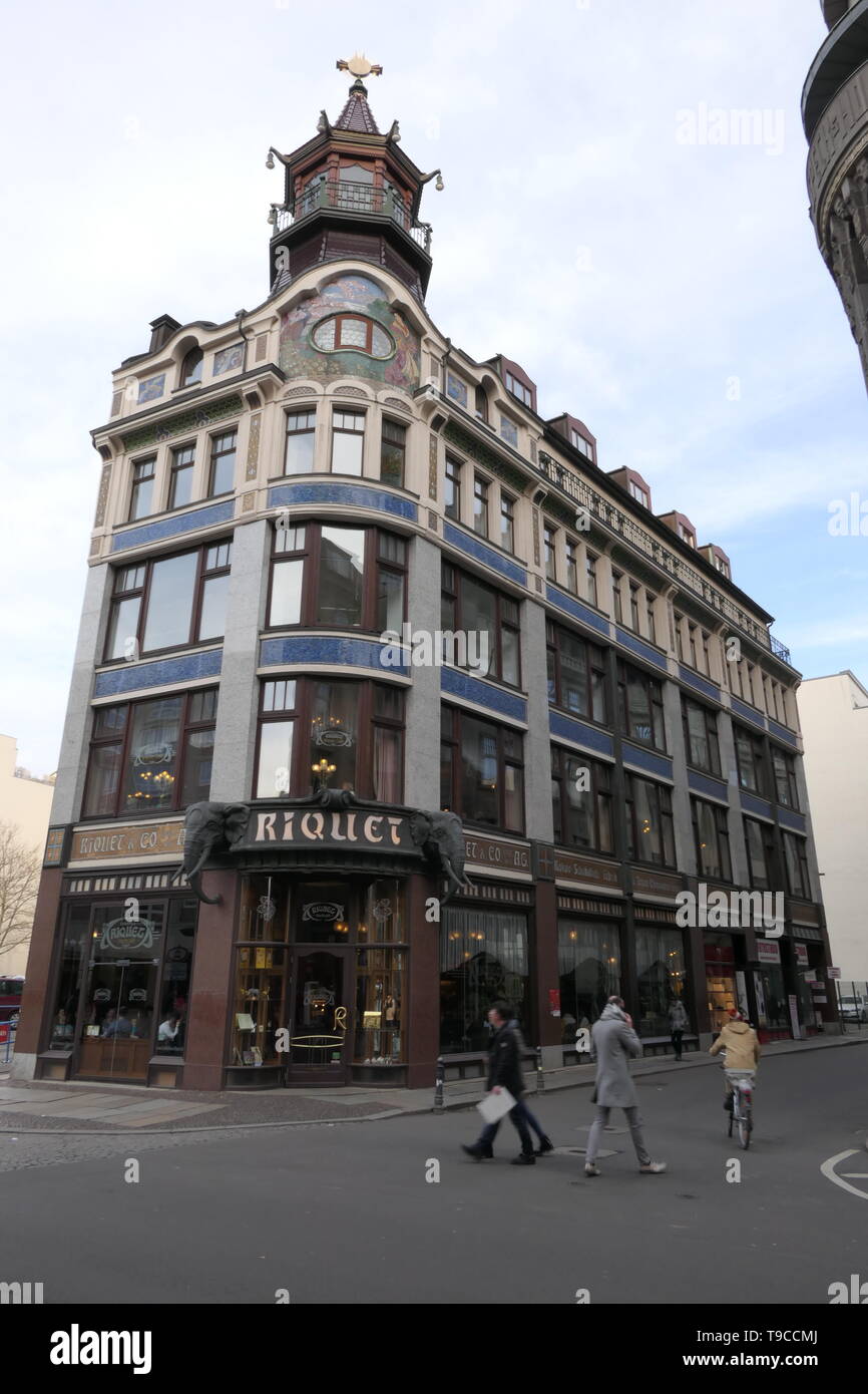 Riquet Cafe Stockfotos und -bilder Kaufen - Alamy