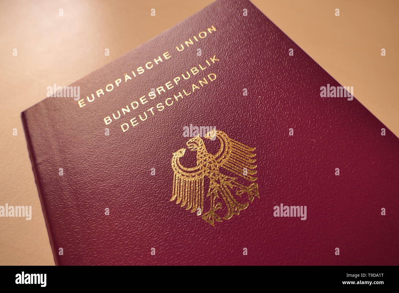 German Passport Deutscher Reisepass Stockfotos und -bilder Kaufen - Alamy
