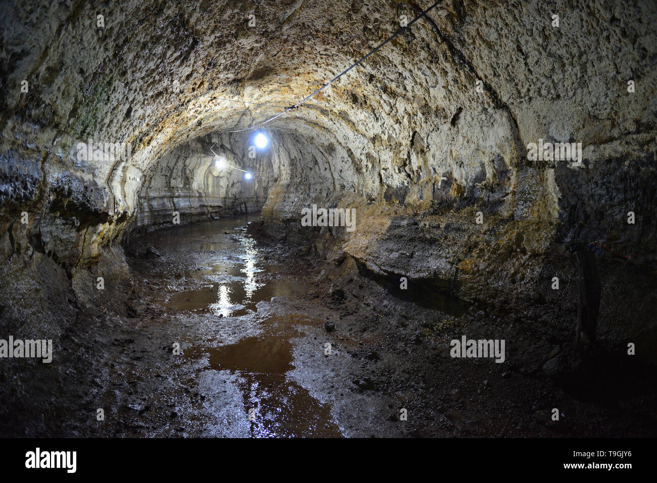 Lava boden -Fotos und -Bildmaterial in hoher Auflösung – Alamy