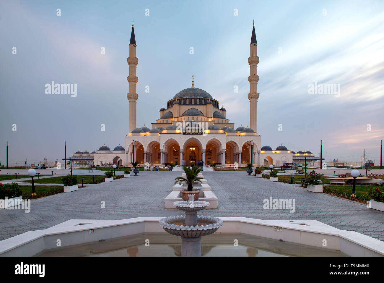 Große Moschee in Sharjah Stockfotografie - Alamy
