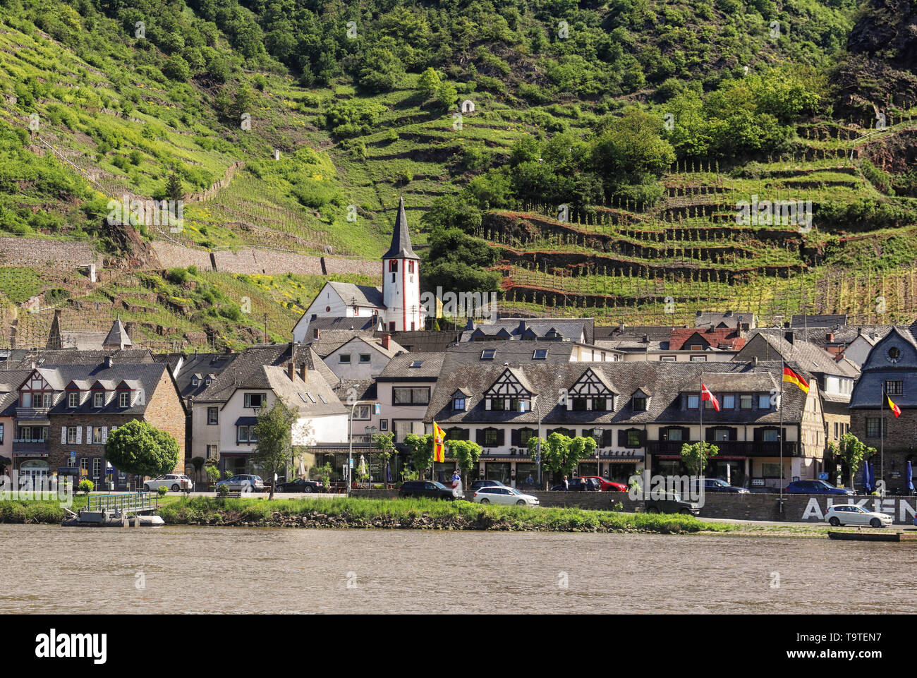 Reben und fluss -Fotos und -Bildmaterial in hoher Auflösung – Alamy