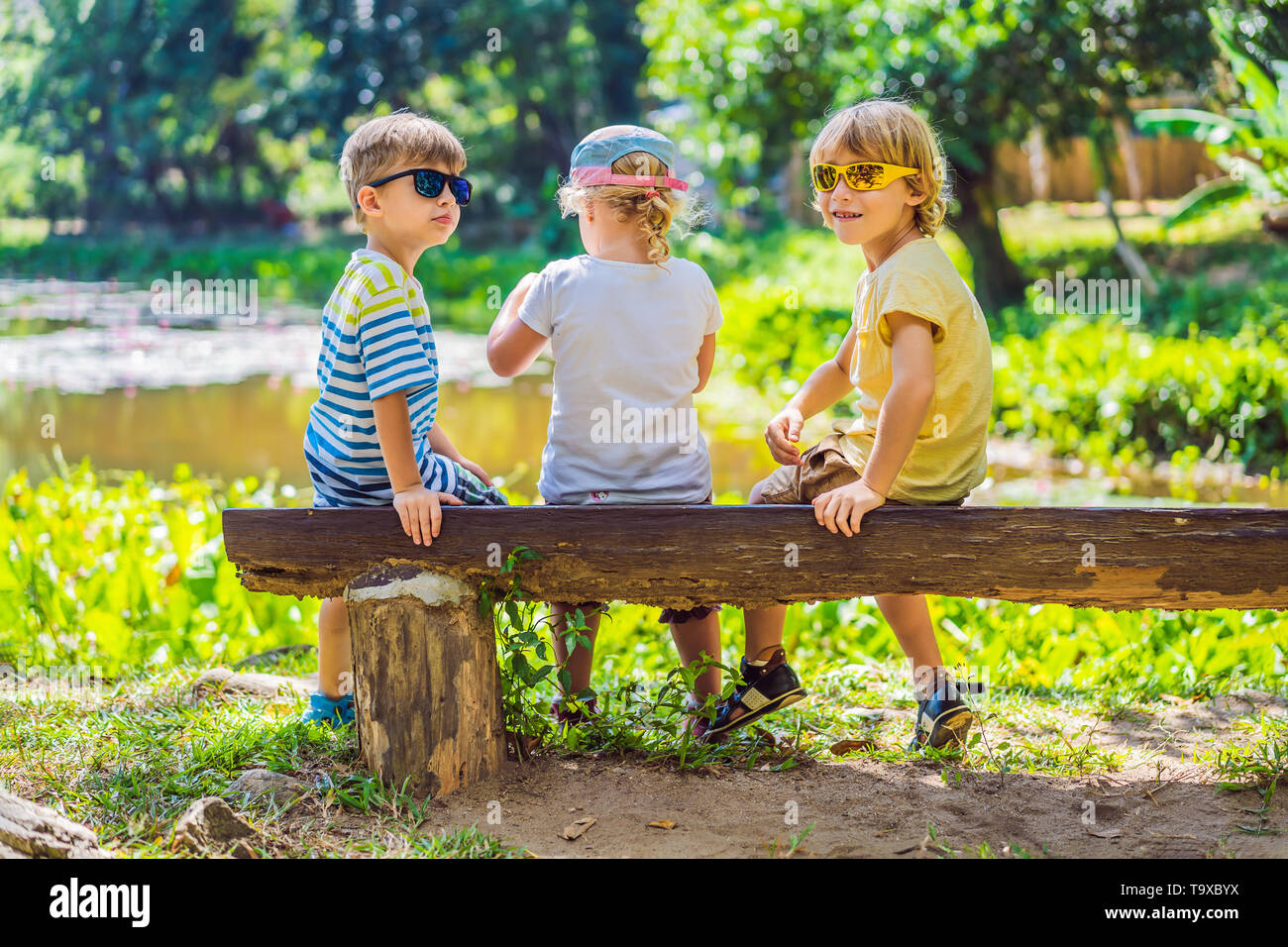 Kids Im Wald Stockfotos und -bilder Kaufen - Alamy
