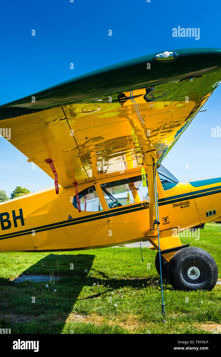 4 engine prop aircraft seitenansicht -Fotos und -Bildmaterial in hoher ...