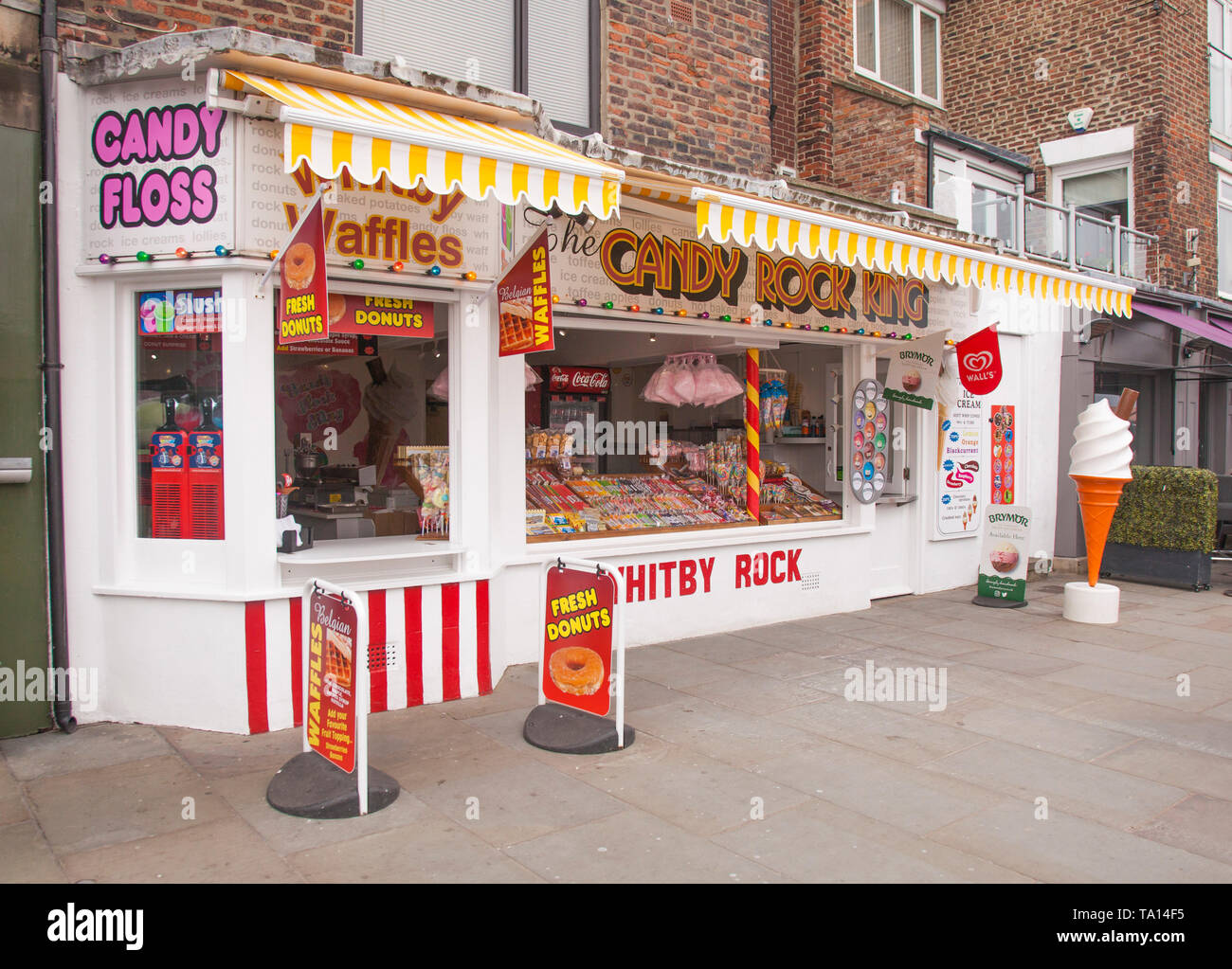Whitby candy rock -Fotos und -Bildmaterial in hoher Auflösung – Alamy