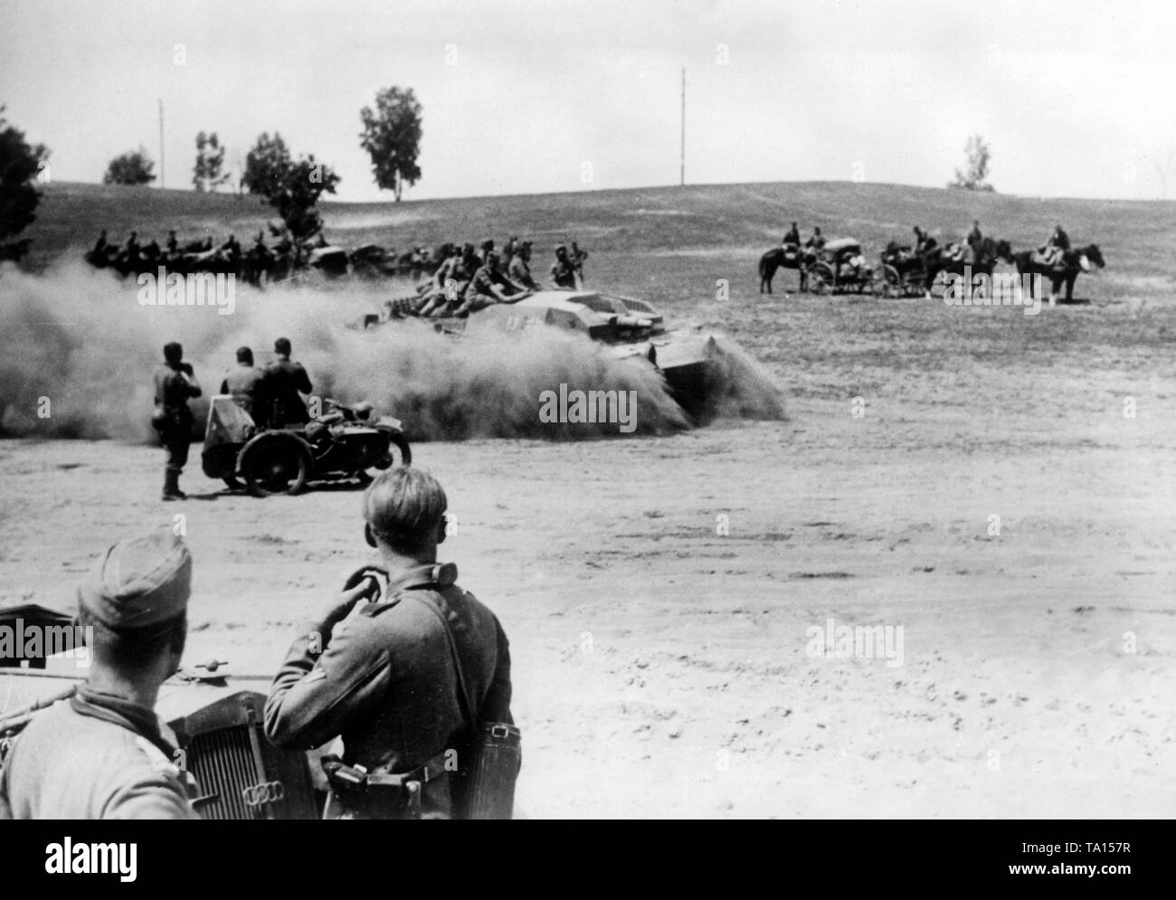 Deutsche sturmgeschütz ostfront -Fotos und -Bildmaterial in hoher ...