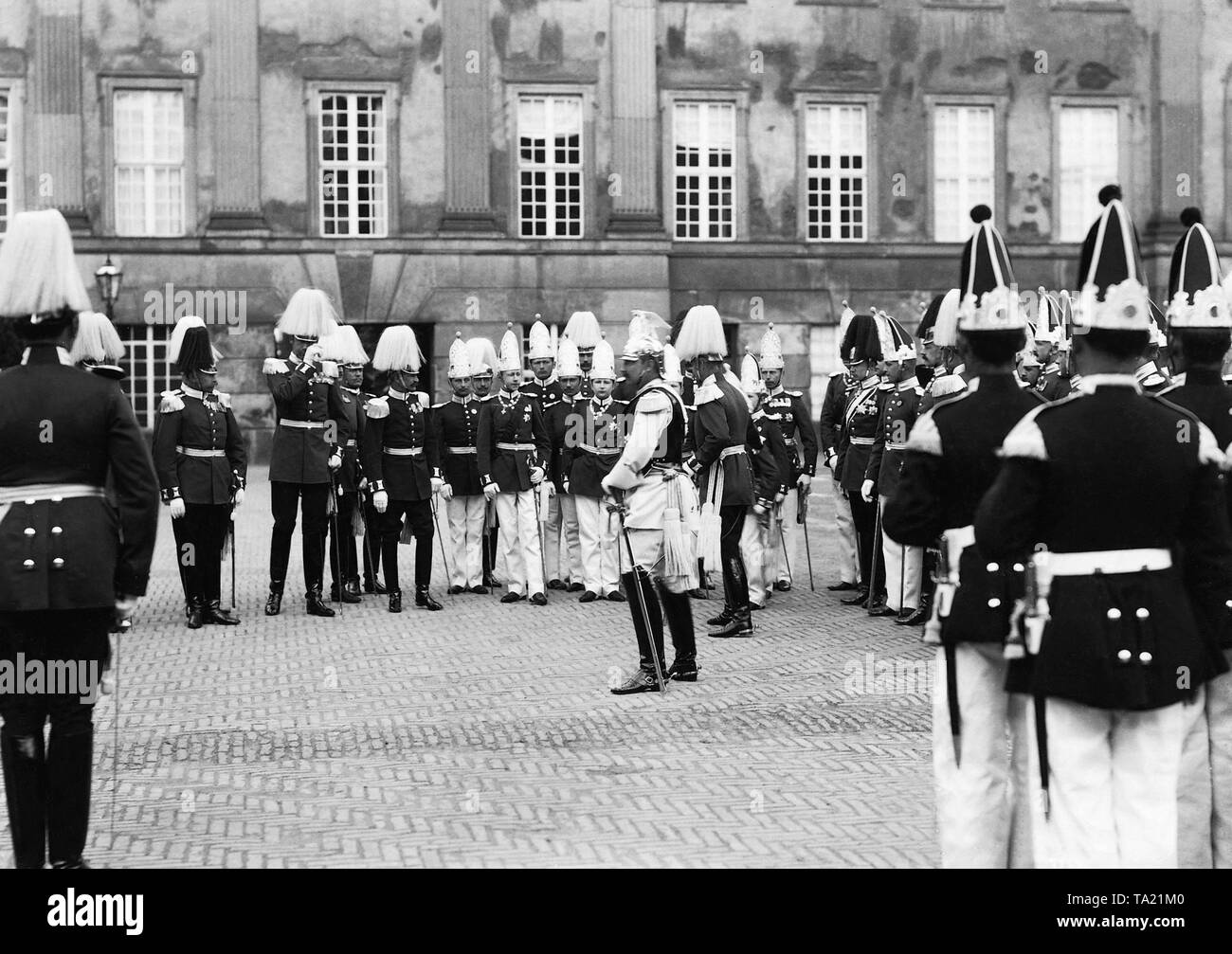 Kaiser wilhelm ii crown prince -Fotos und -Bildmaterial in hoher ...