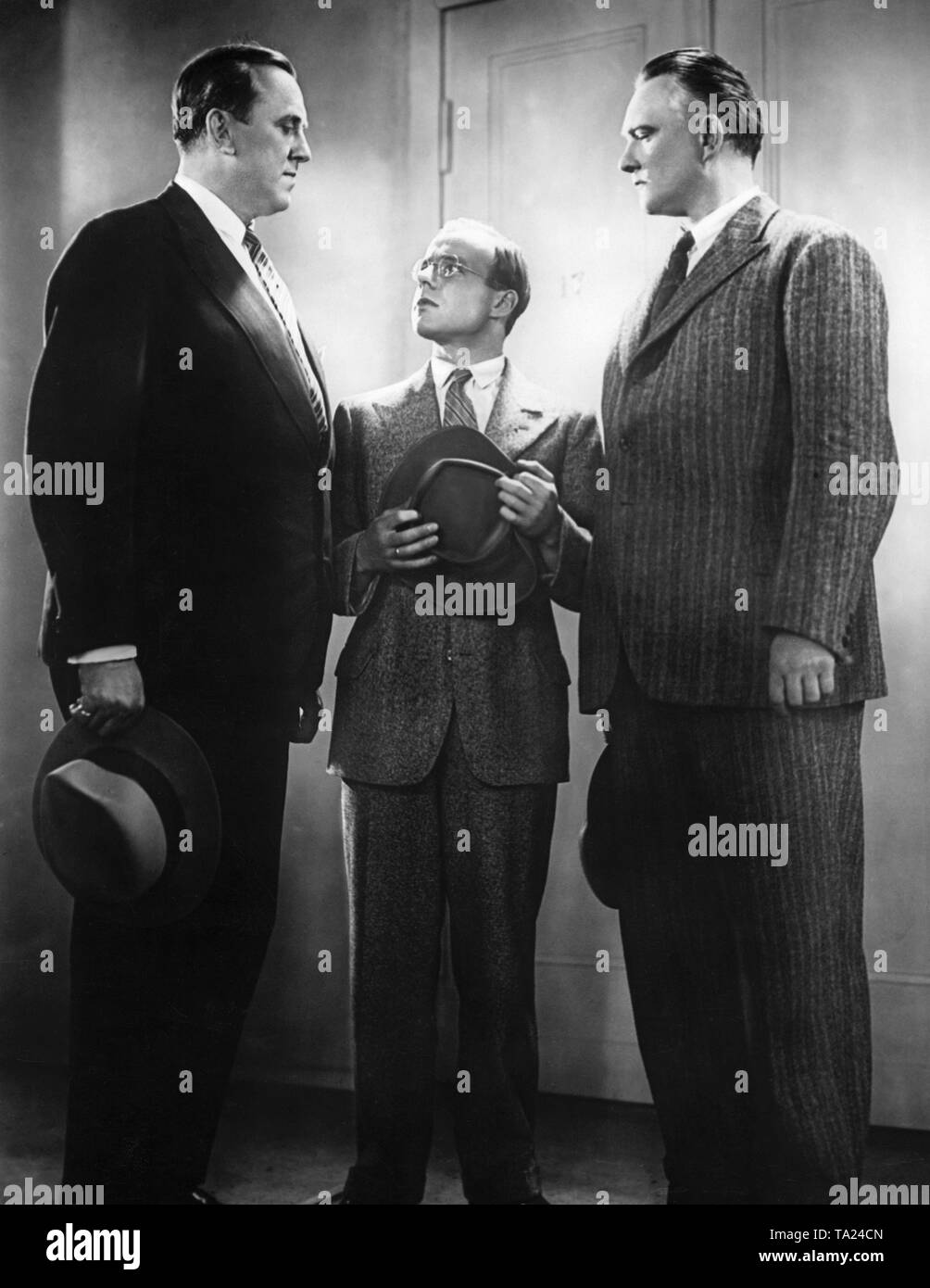 Heinz Ruehmann wie Peter Bergmann (Mitte) in 'Meine Frau - Der ...