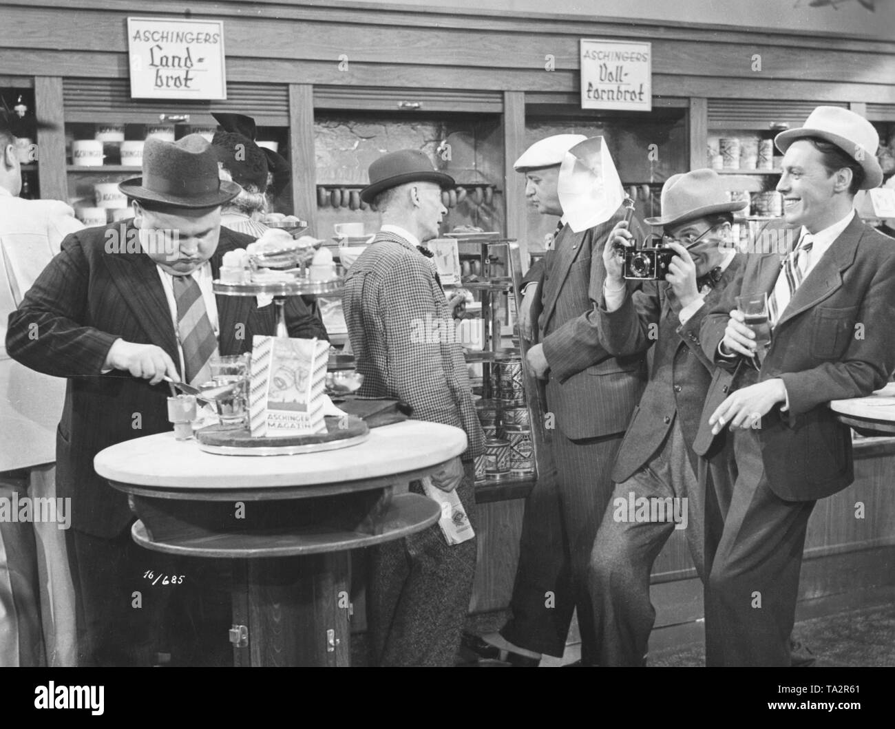 Aschinger restaurant berlin -Fotos und -Bildmaterial in hoher Auflösung ...