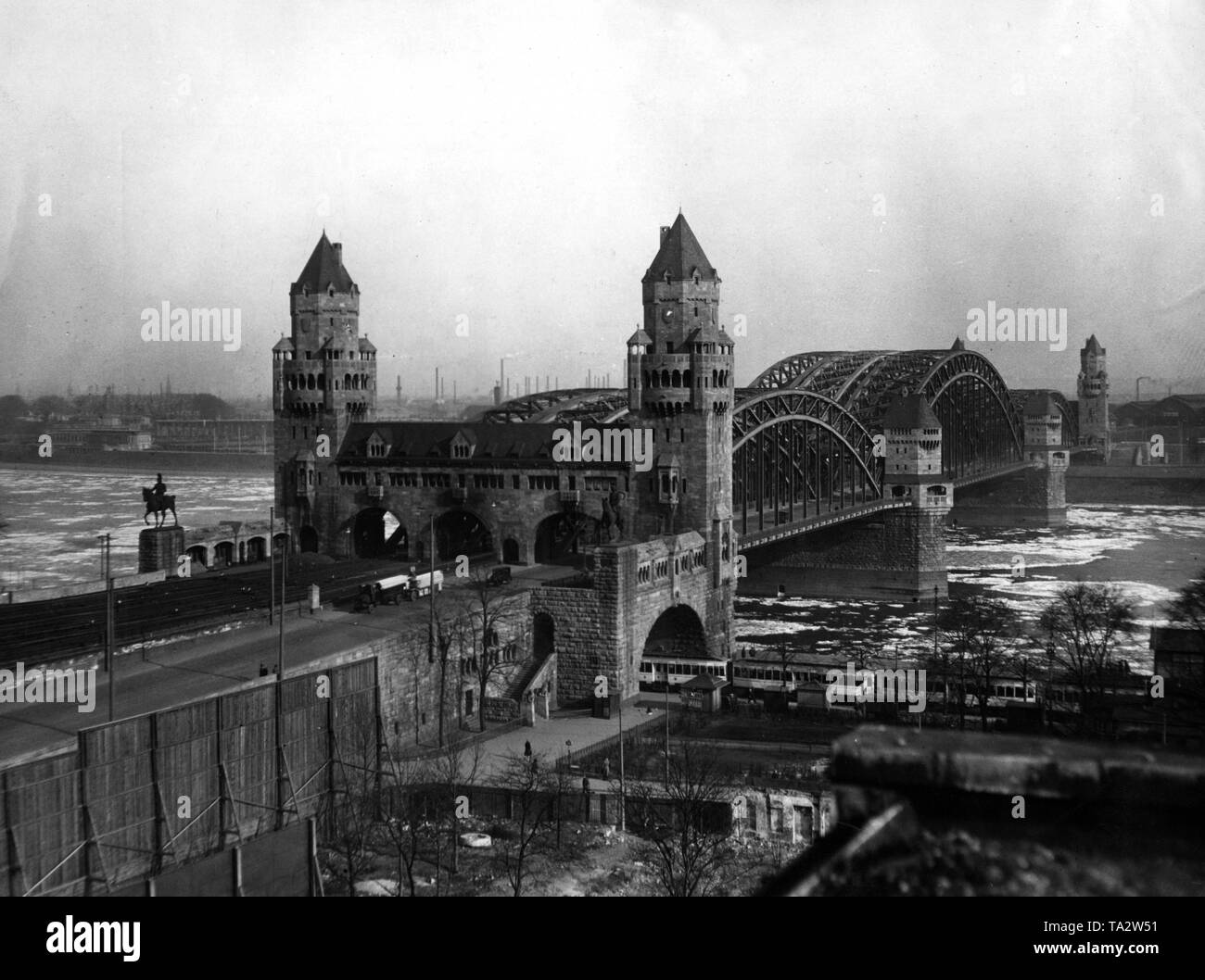 Historisches flussfoto Schwarzweiß-Stockfotos und -bilder - Alamy