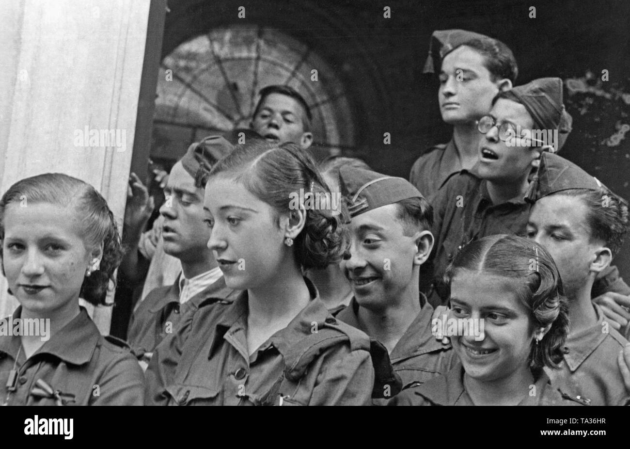 Faschistische falange espanola -Fotos und -Bildmaterial in hoher ...