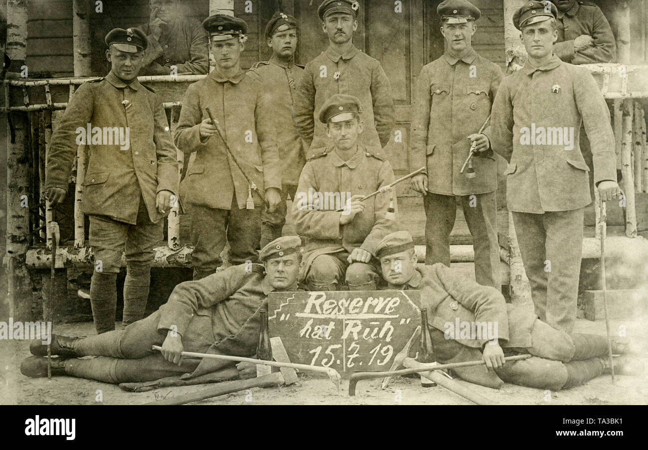 Eiserne division freikorps -Fotos und -Bildmaterial in hoher Auflösung ...