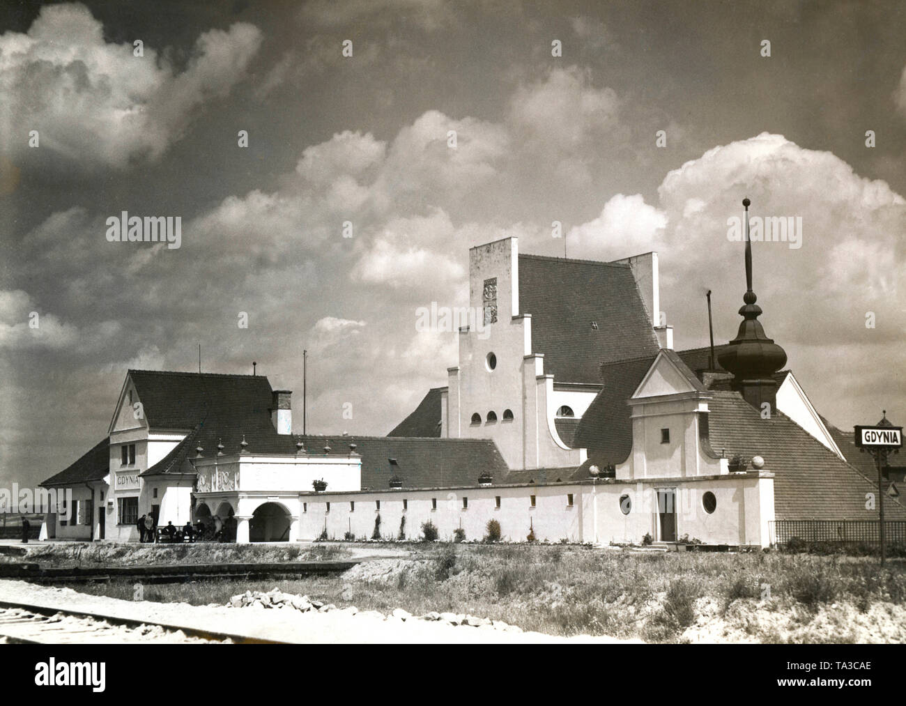 Gdynia hauptbahnhof -Fotos und -Bildmaterial in hoher Auflösung – Alamy