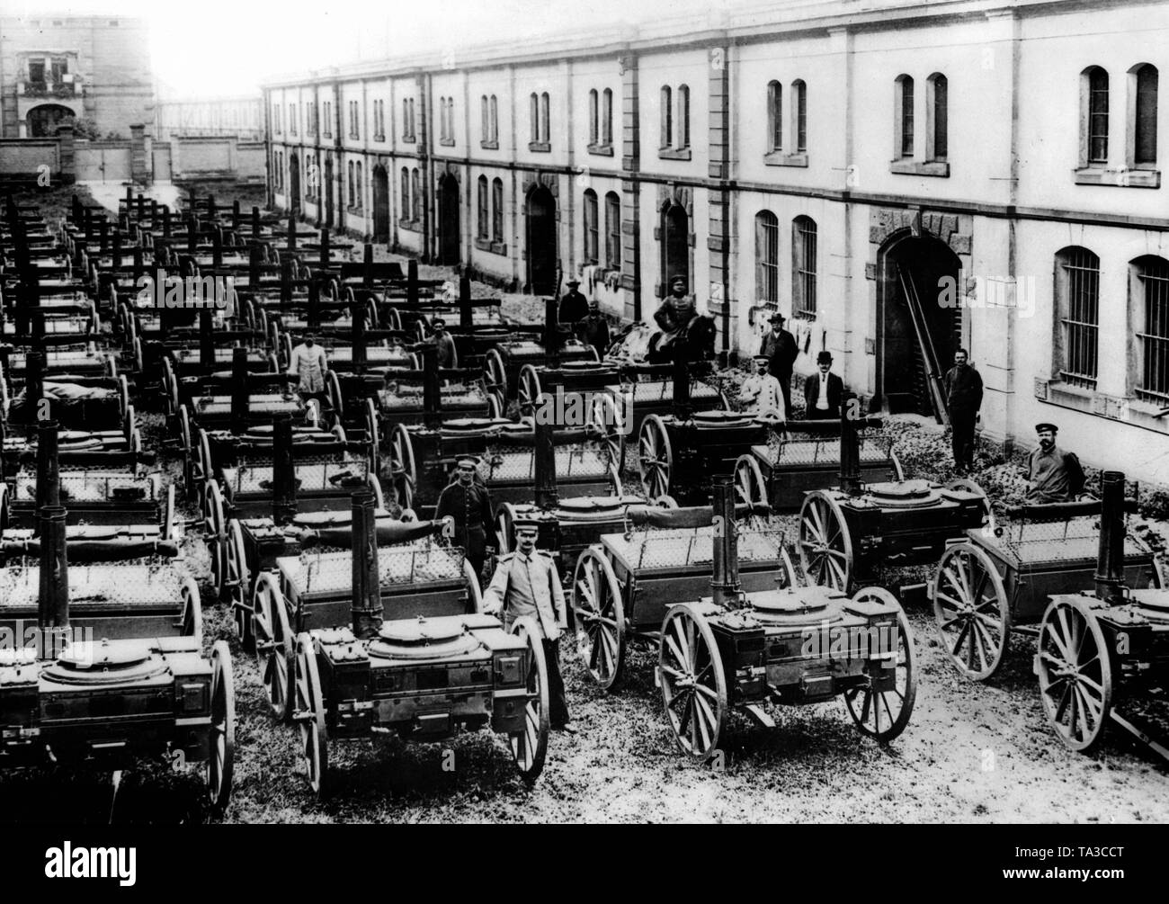 Feld Küchen auf einen Innenhof des train Depot der XV. Armee-korps ...