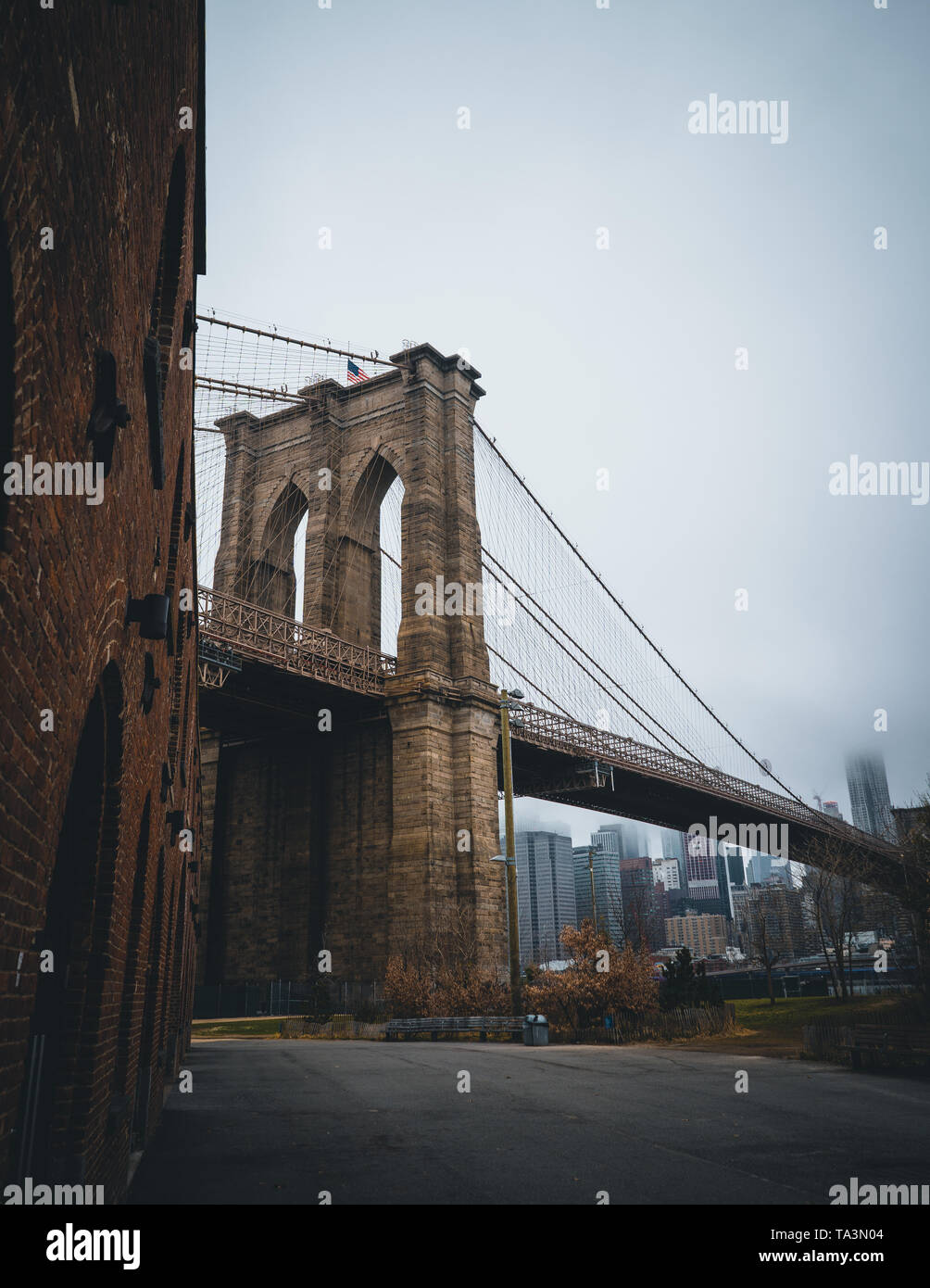 Brooklyn bridge from dumbo -Fotos und -Bildmaterial in hoher Auflösung ...