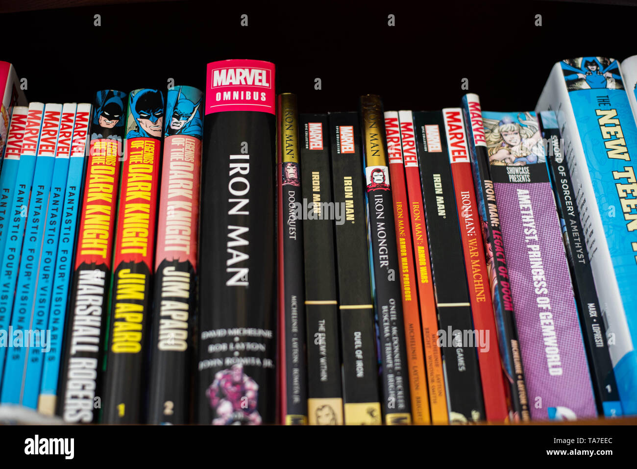 Comics in einer box -Fotos und -Bildmaterial in hoher Auflösung – Alamy