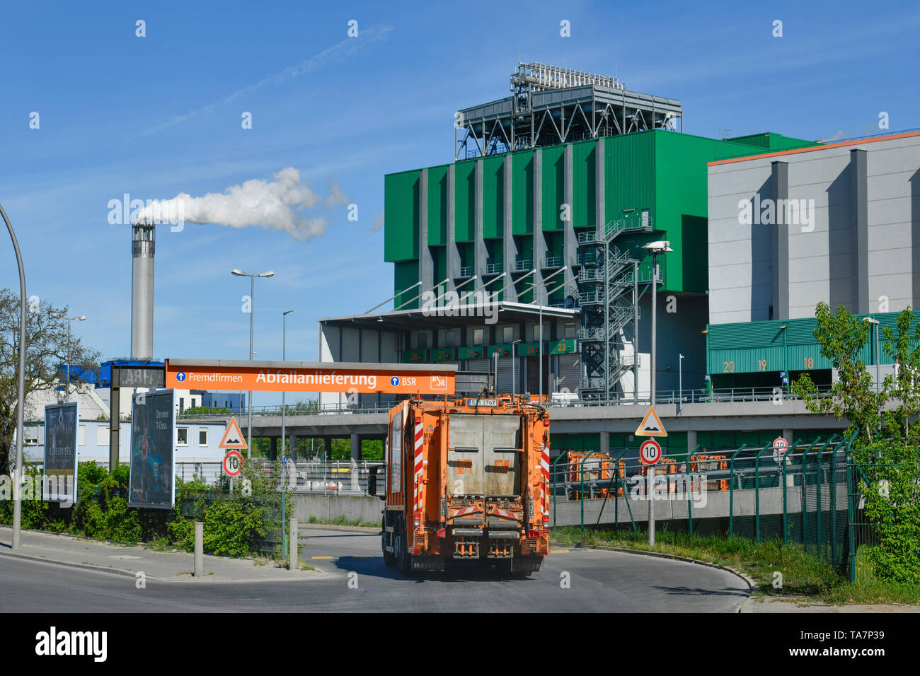 Müllverbrennungsanlage ruhleben -Fotos und -Bildmaterial in hoher ...