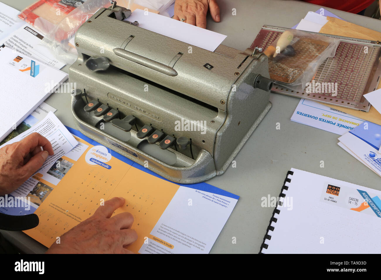 Braille machine -Fotos und -Bildmaterial in hoher Auflösung – Alamy