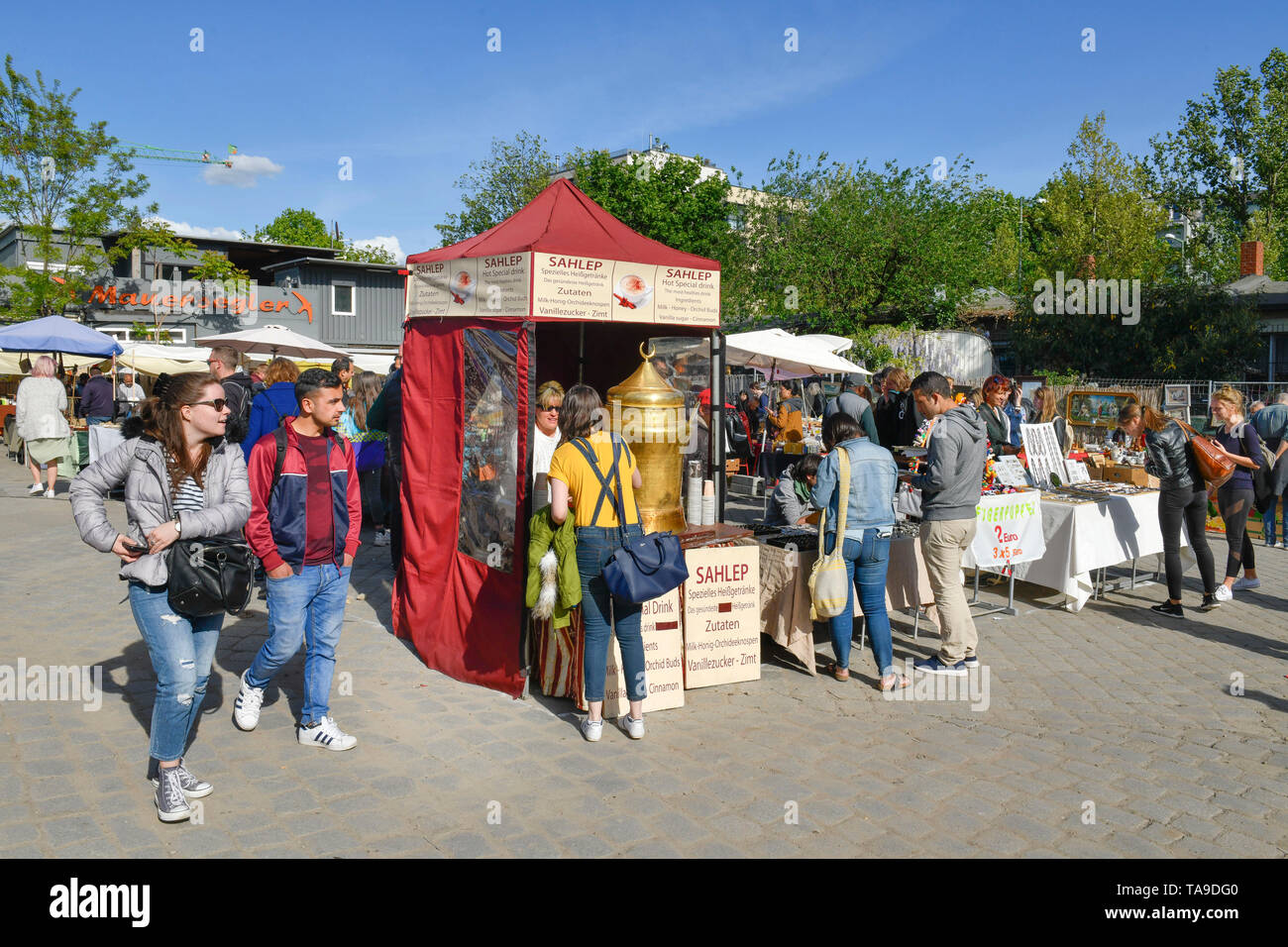 Mauerpark markt berlin -Fotos und -Bildmaterial in hoher Auflösung – Alamy