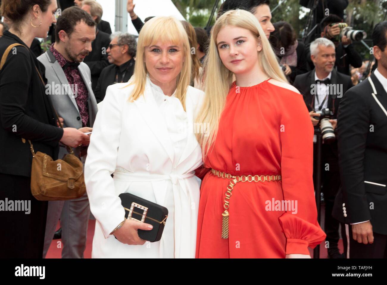 Harlow olivia calliope jane -Fotos und -Bildmaterial in hoher Auflösung ...