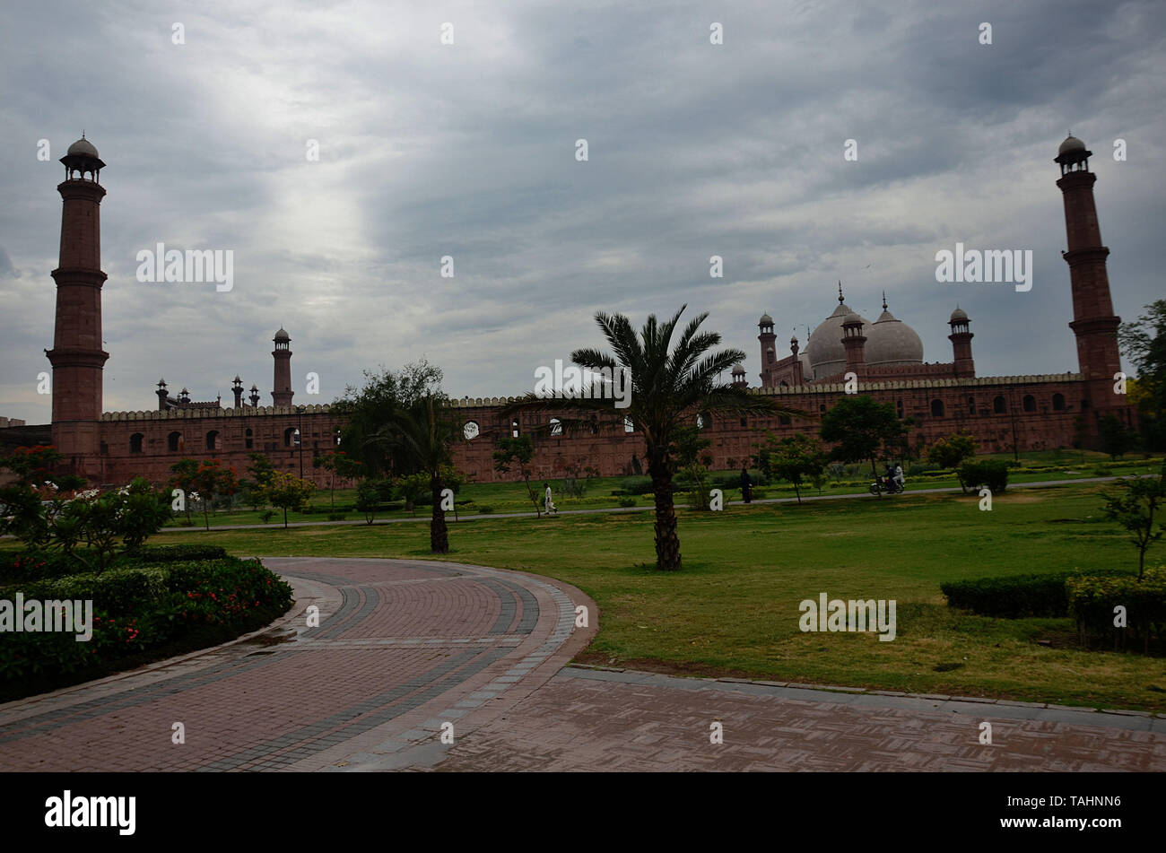 Das pakistanische Volk besuchen Sie die historischen Orte Greator Iqbal ...