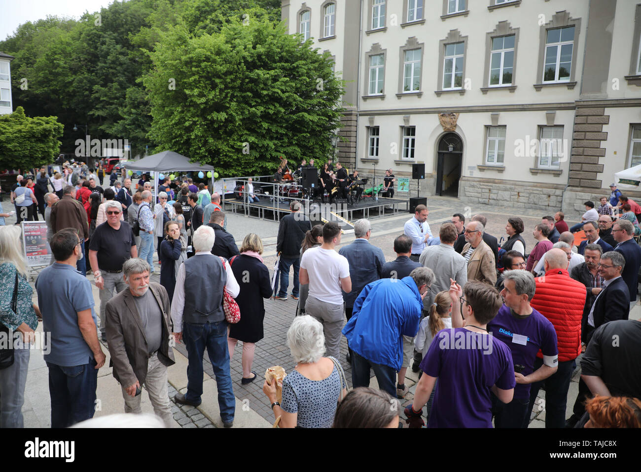 Voll normaaal -Fotos und -Bildmaterial in hoher Auflösung – Alamy