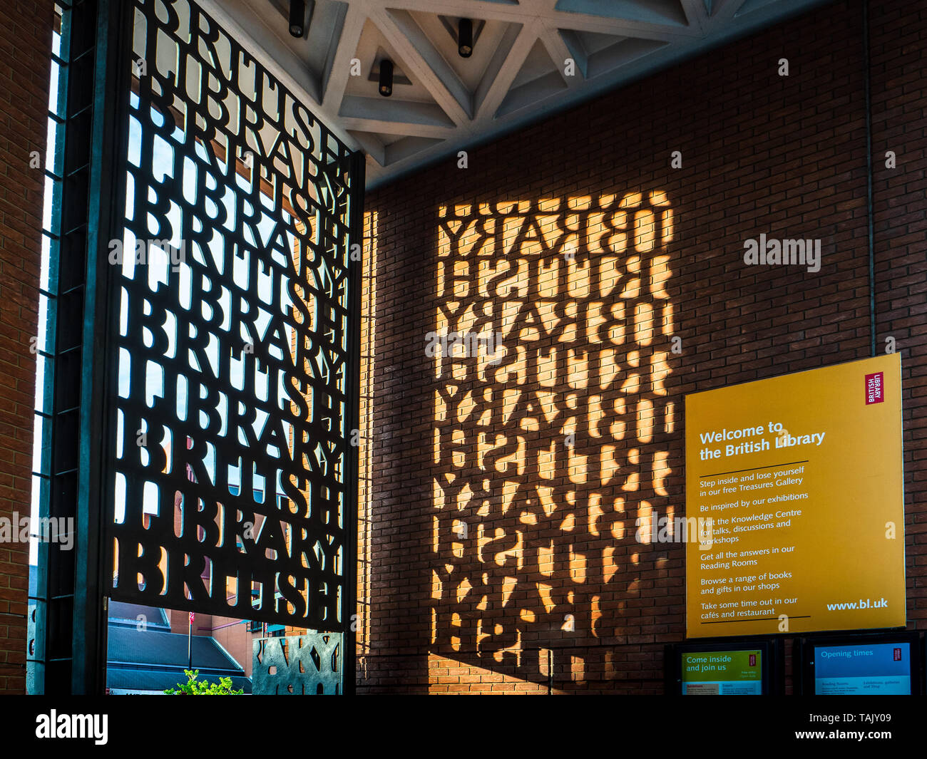 Britische bibliothek euston road gate -Fotos und -Bildmaterial in hoher ...