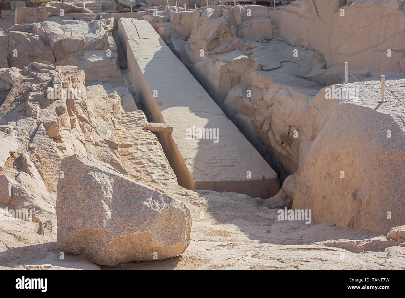 Unvollendeter obelisk assuan -Fotos und -Bildmaterial in hoher ...