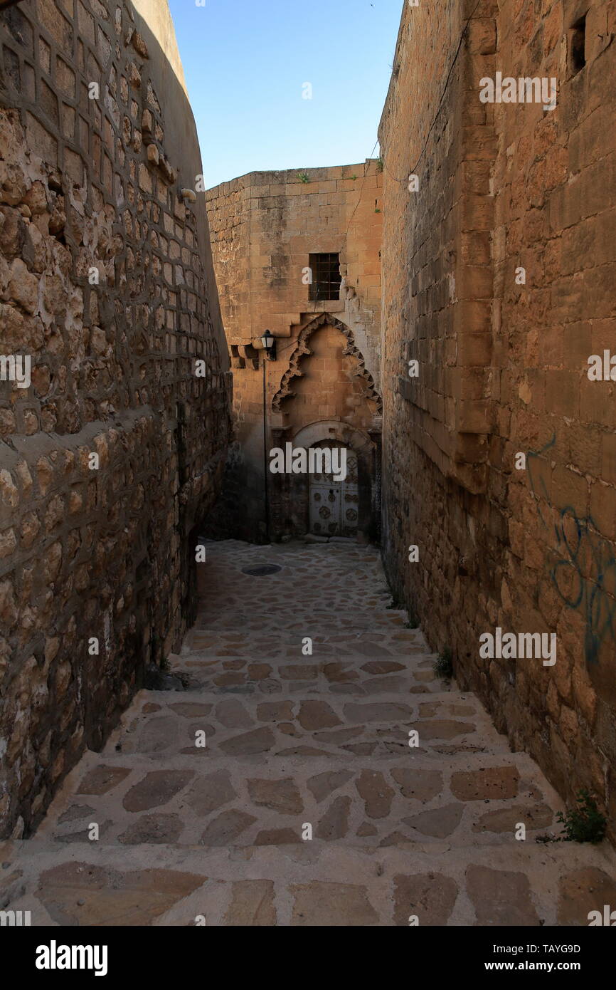 Historische Stadt Mardin. Türkei - ein Blick auf die engen Gassen der ...