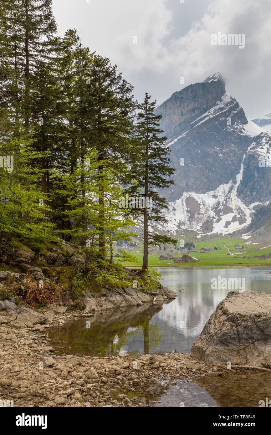 Lake seealpsee -Fotos und -Bildmaterial in hoher Auflösung – Alamy