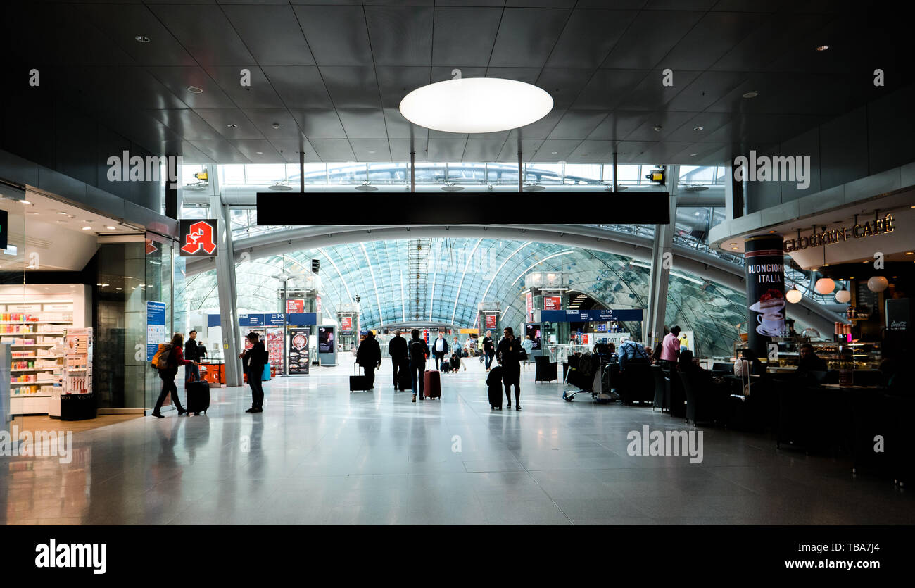 Airail terminal -Fotos und -Bildmaterial in hoher Auflösung – Alamy