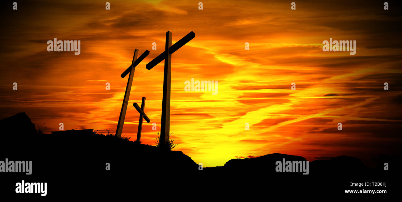 Schwarze Silhouette der drei Kreuze bei Sonnenuntergang, Symbol der Karfreitag. Die Leidenschaft ...
