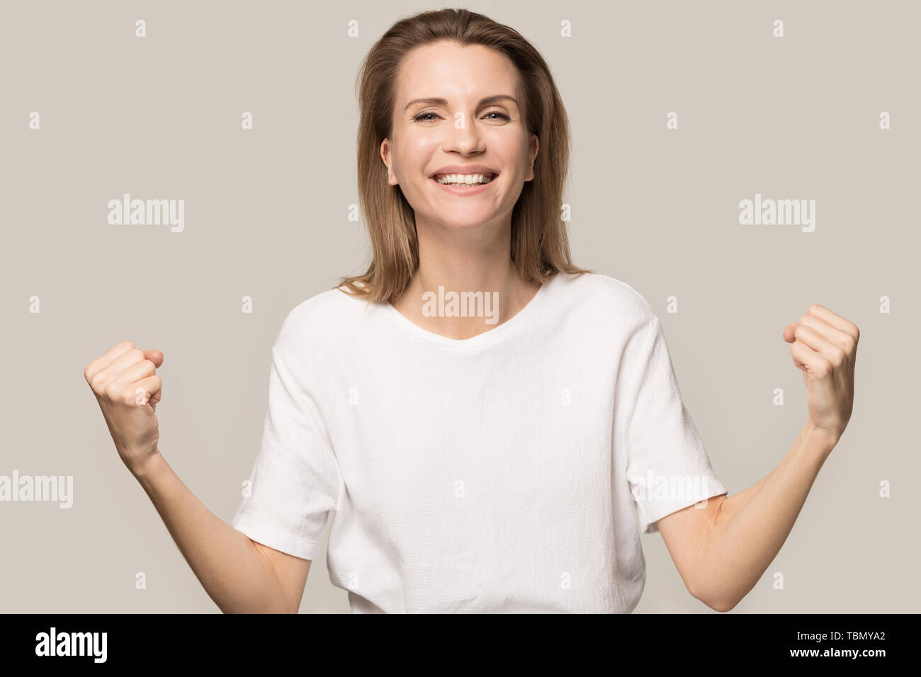 Dankbare frau -Fotos und -Bildmaterial in hoher Auflösung – Alamy