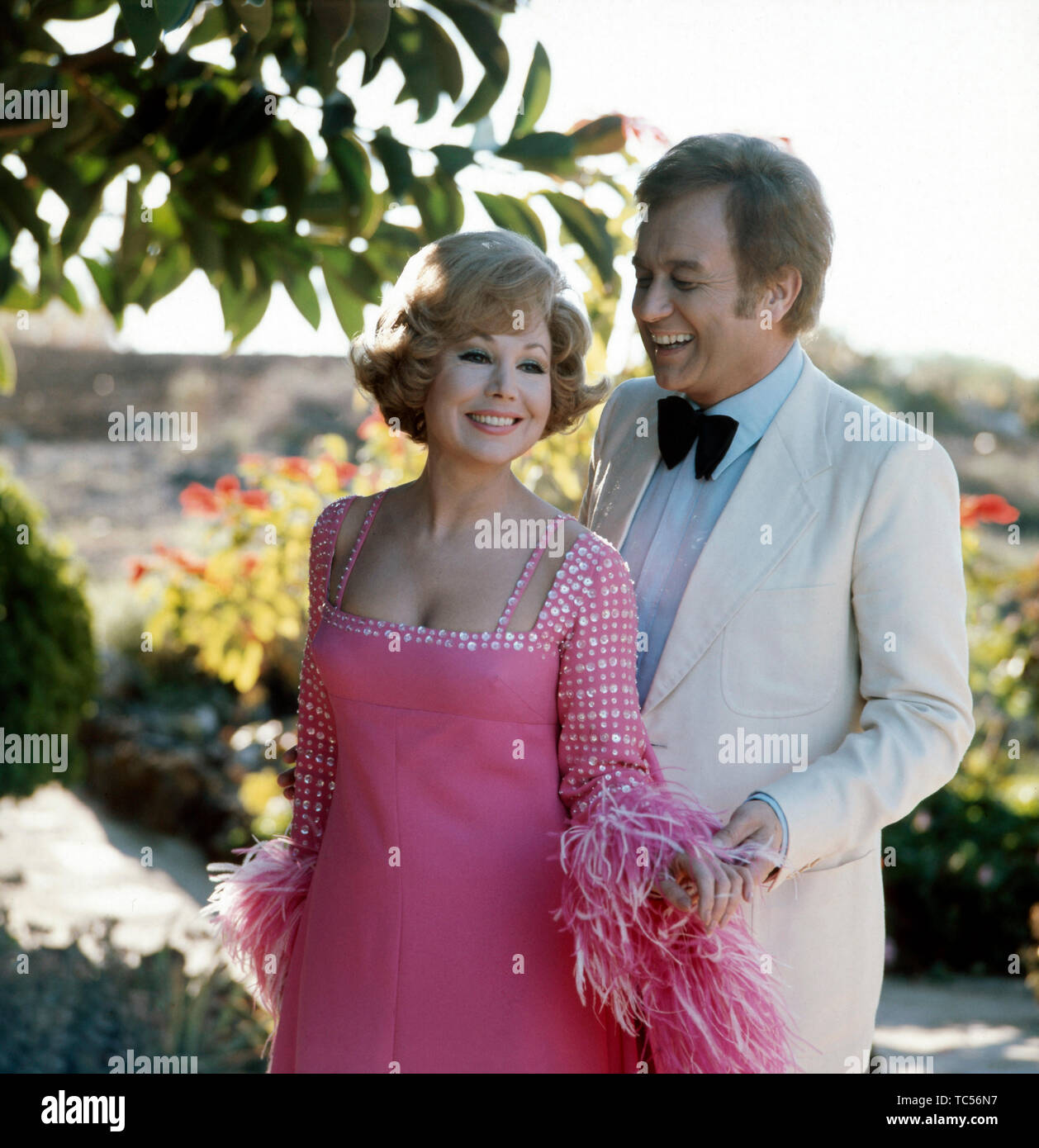 Die deutsche Opernsängerin Anneliese Rothenberger zu Dreharbeiten für ...