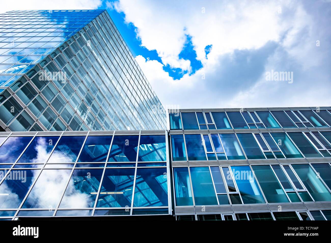 Bunte Moderne Architektur Stockfotos und -bilder Kaufen - Alamy