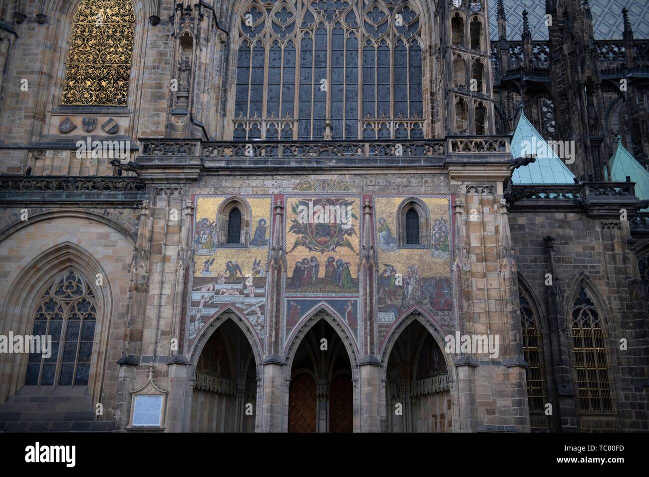 Triptychon darstellen -Fotos und -Bildmaterial in hoher Auflösung – Alamy