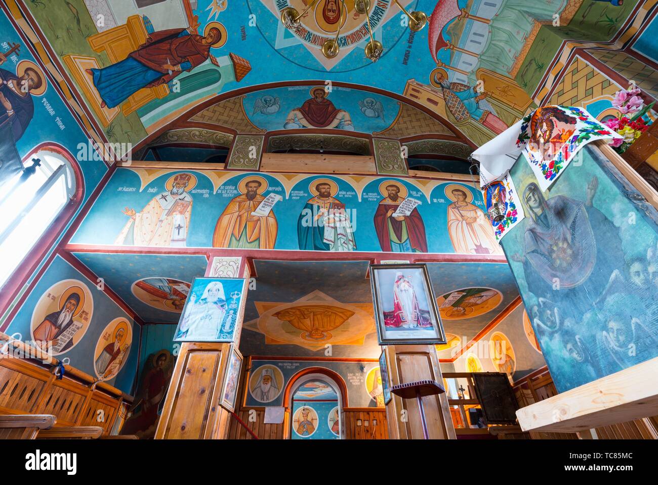 Orthodox church interior romania Stockfotos und -bilder Kaufen - Alamy