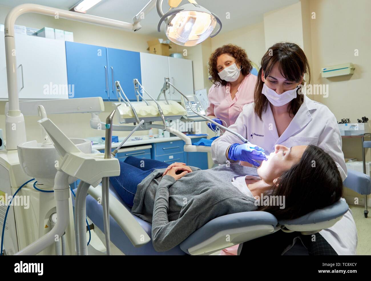 Zentrum für zahnmedizin -Fotos und -Bildmaterial in hoher Auflösung – Alamy