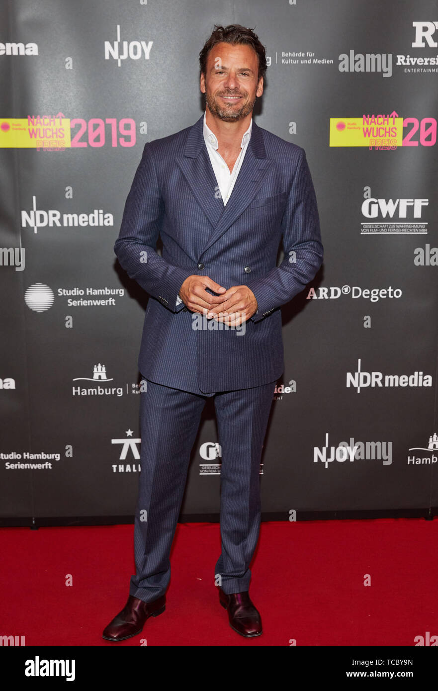 Hamburg, Deutschland. 06 Juni, 2019. Stephan Luca, Schauspieler, kommt ...