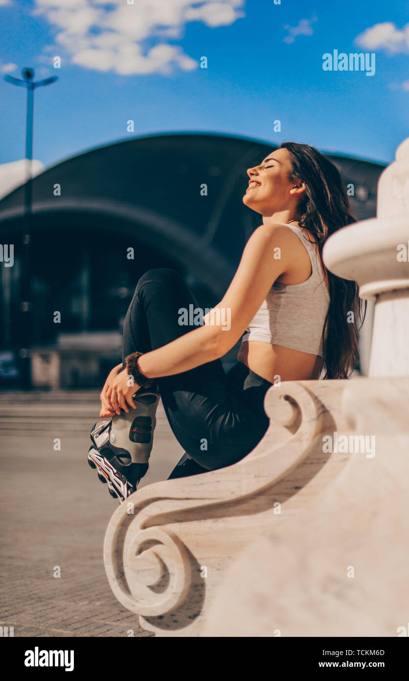 Inliner Fahren Stockfotos und -bilder Kaufen - Alamy